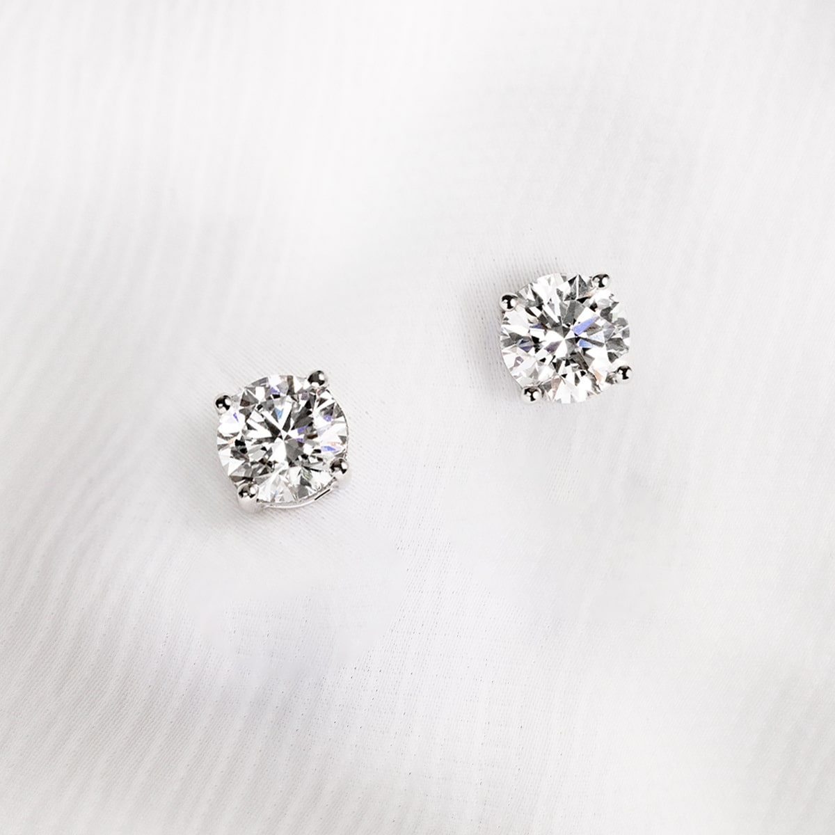 1.5 ctw diamond studs store